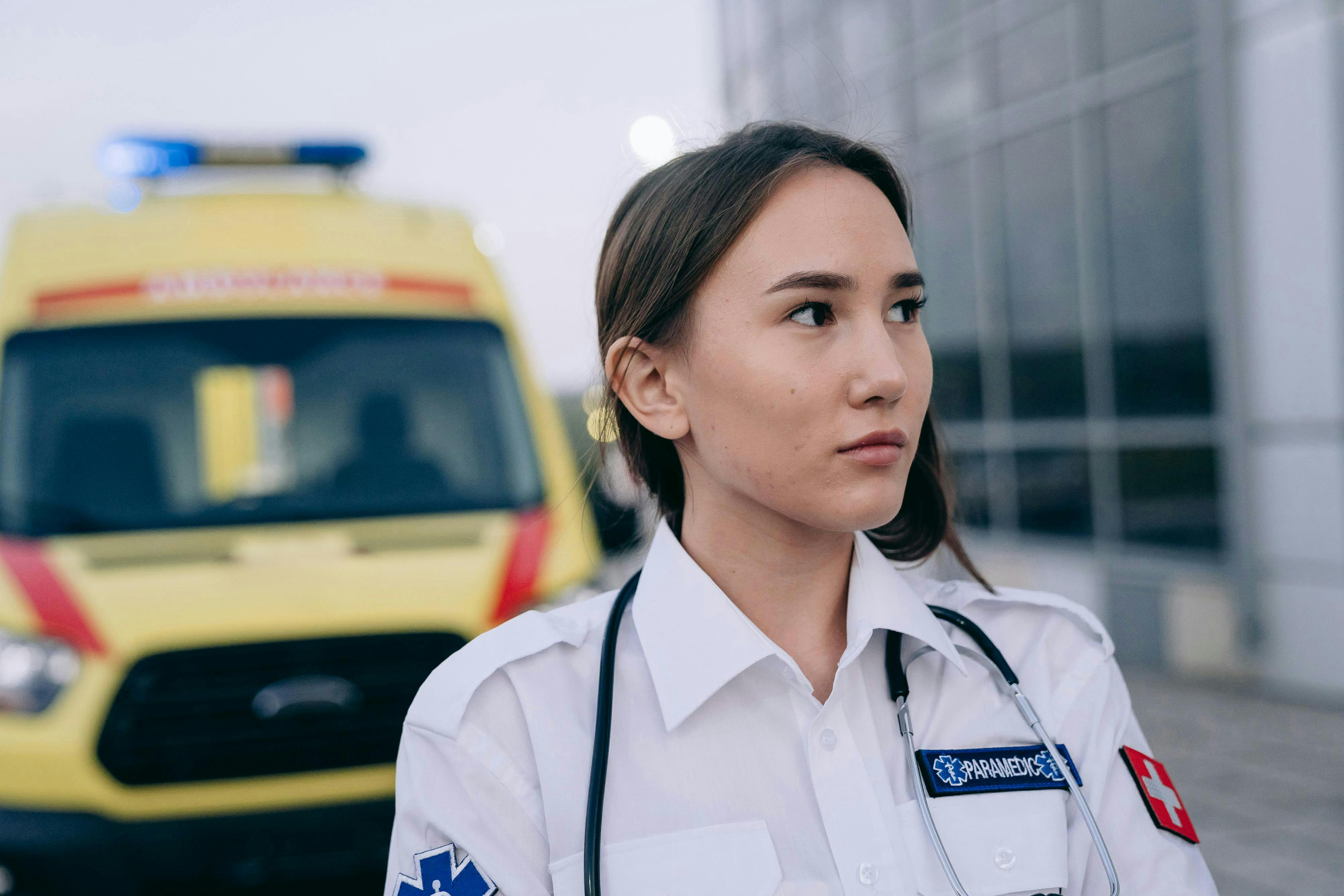 Paramedics VS Nurses: Who’s School is Harder – The Medic Mentor